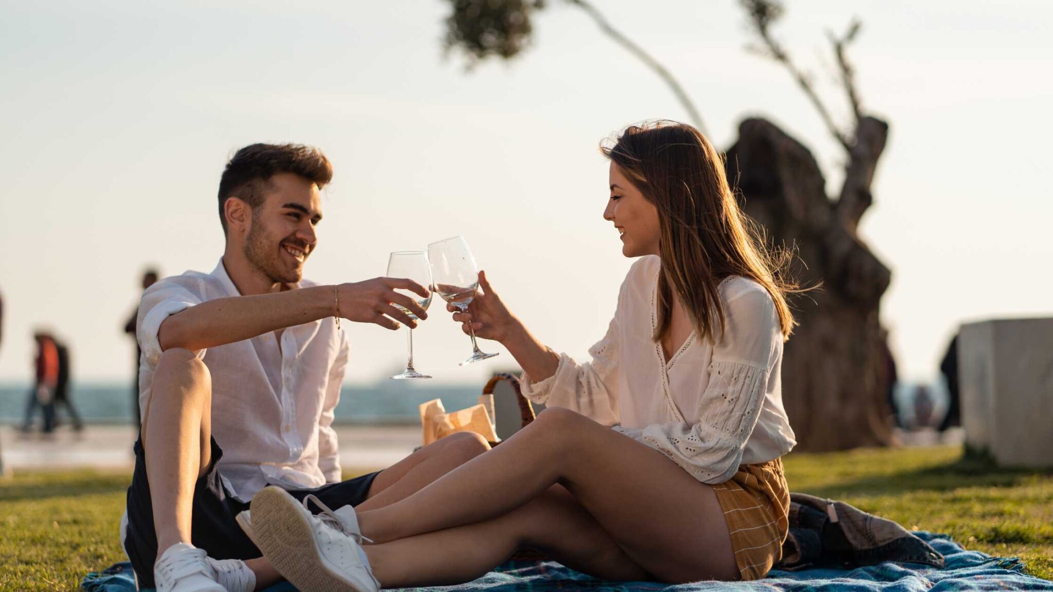 Dreamy Romance: 8 Enchanting Date Ideas for Pisces Partners - Zodiac City